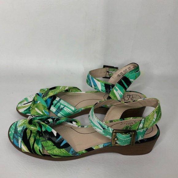 Life Stride | Shoes | Life Stride Womens Sandals | Poshmark